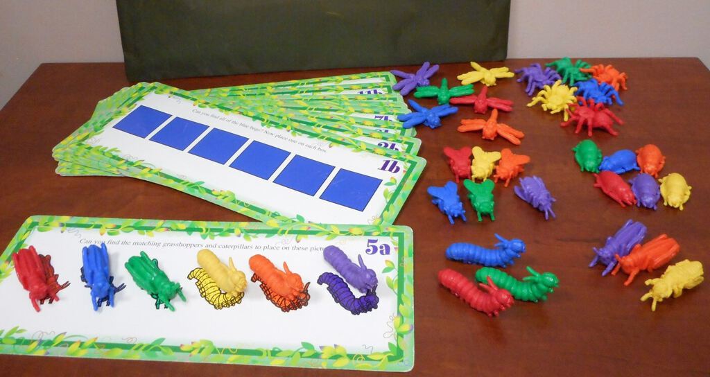 Penticton CCRR Library: Busy Bugs Pattern Set